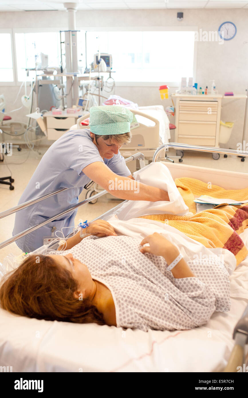 Observation Room Hospital High Resolution Stock Photography and Images ...