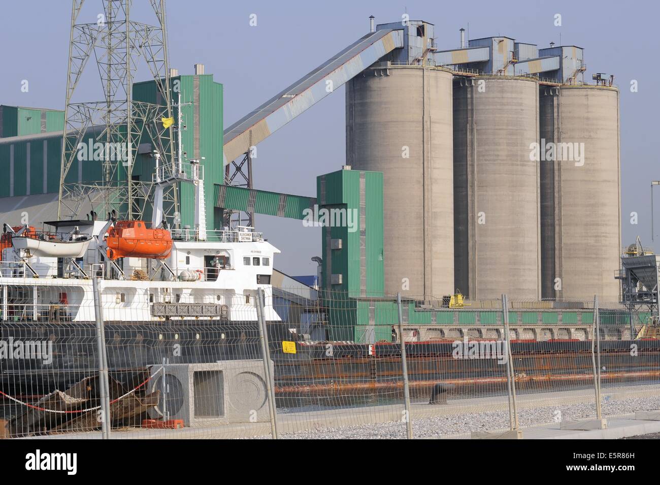 Marghera port venice hi-res stock photography and images - Alamy