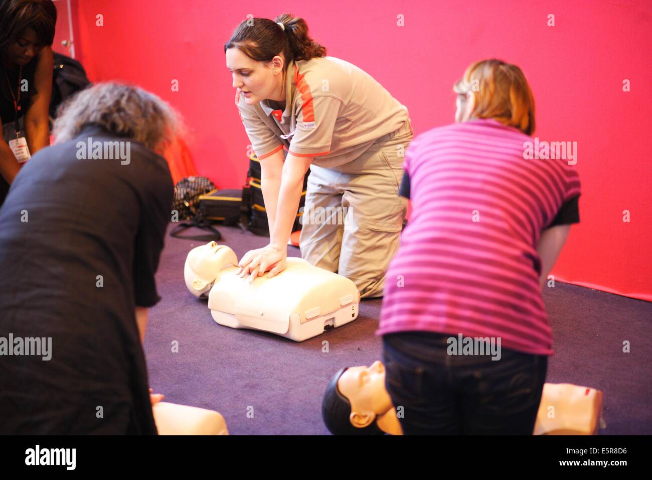 First aid training courses given by the Red Cross ( Croix Rouge ...