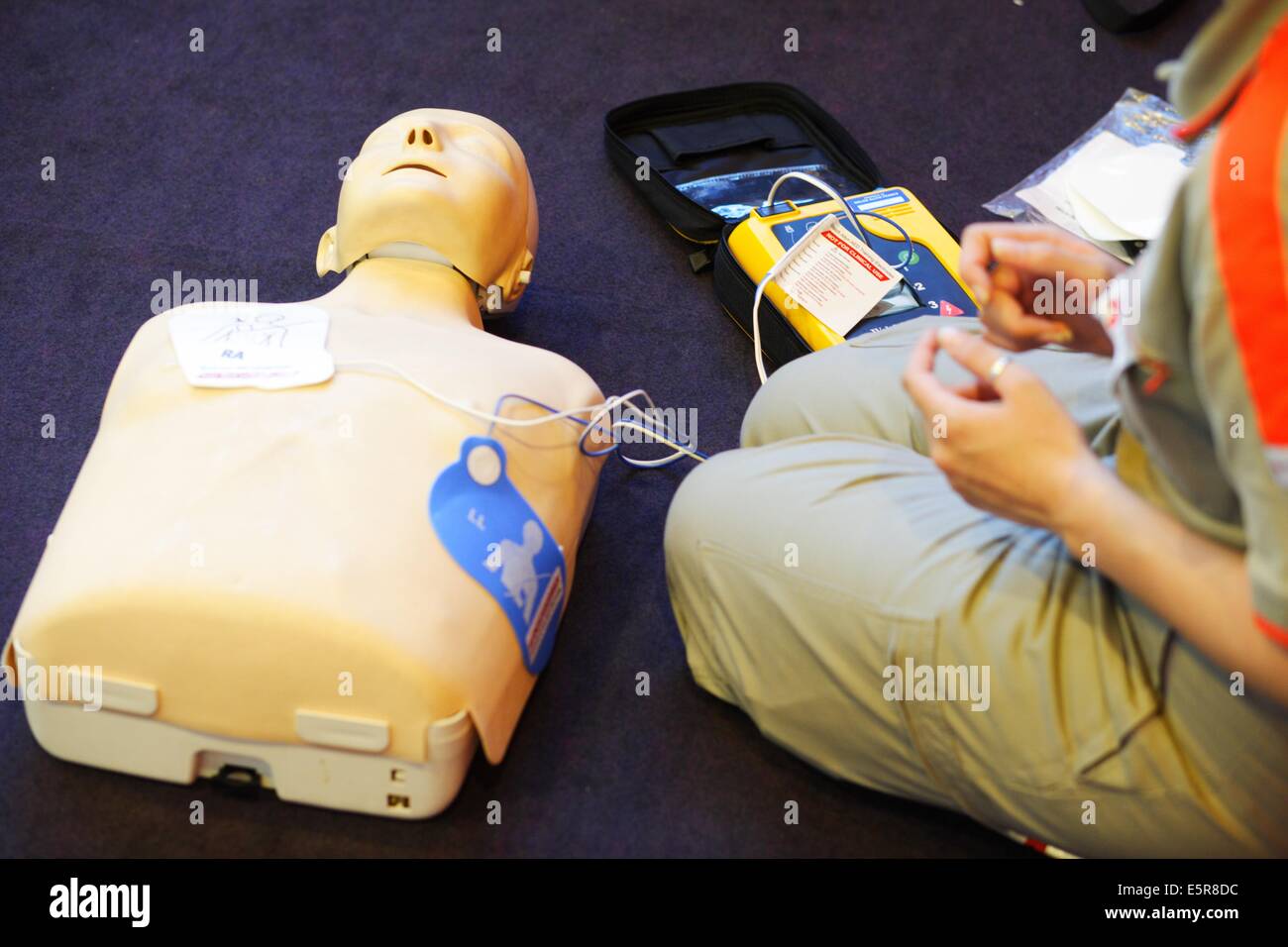 First aid training red cross hi-res stock photography and images - Alamy