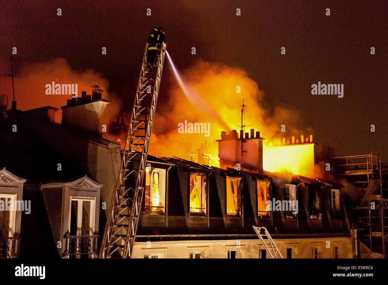 Firefighter, Fire in a building in Paris, France Stock Photo - Alamy
