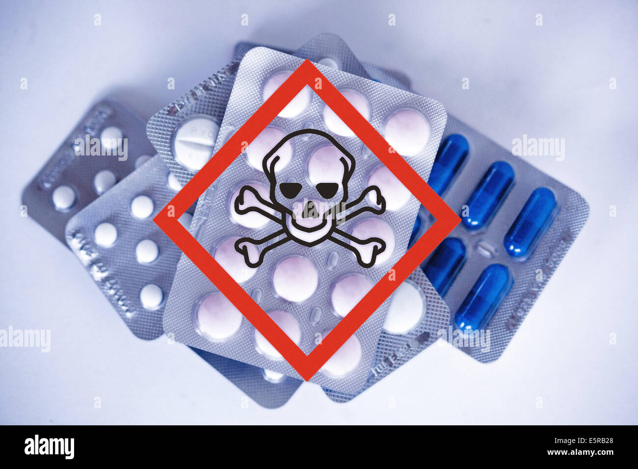 Toxic compound hi-res stock photography and images - Alamy