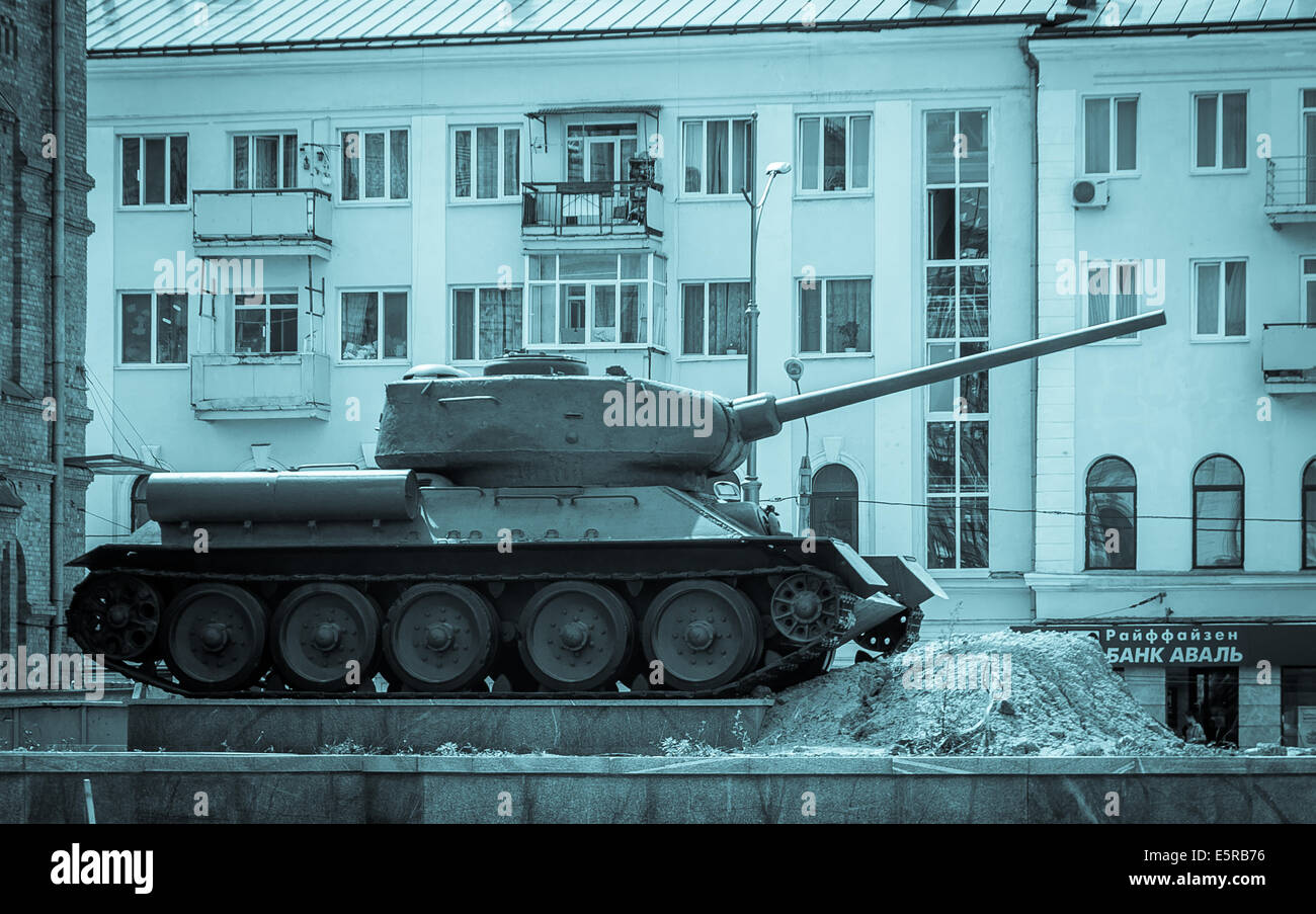 Ukraine tank hi-res stock photography and images - Alamy