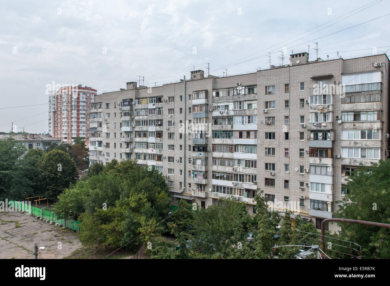 Street in front buildings architecture hi-res stock photography and ...