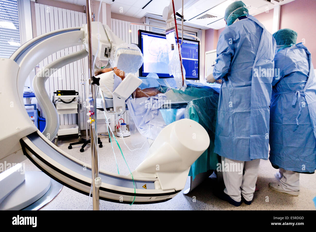 Hemodynamic diagnostic angiography and interventional cardiology ...