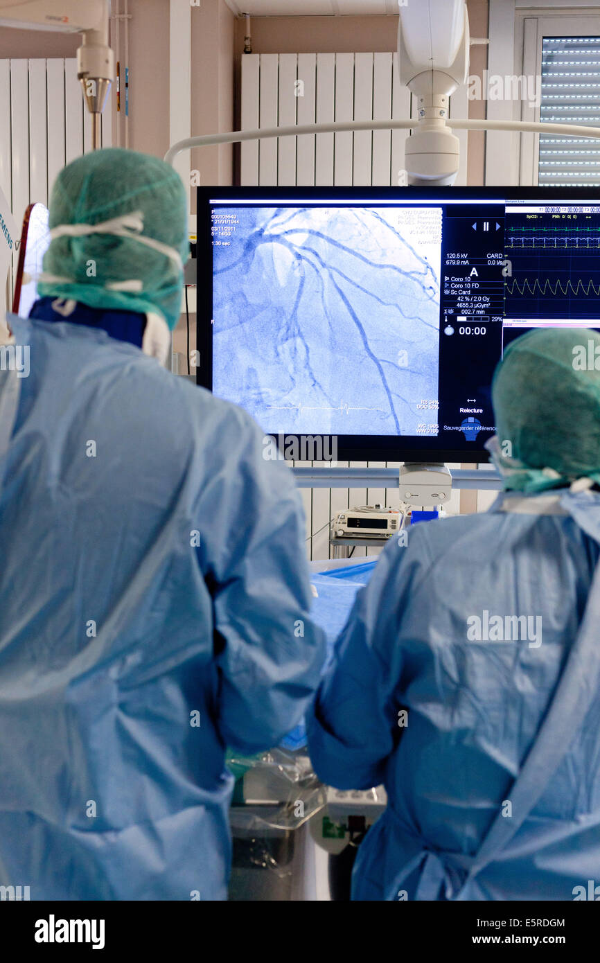 Interventional imaging hi-res stock photography and images - Alamy