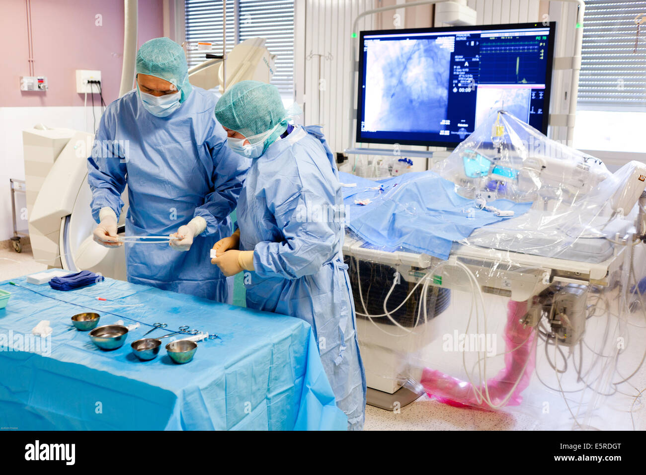 Hemodynamic diagnostic angiography and interventional cardiology ...