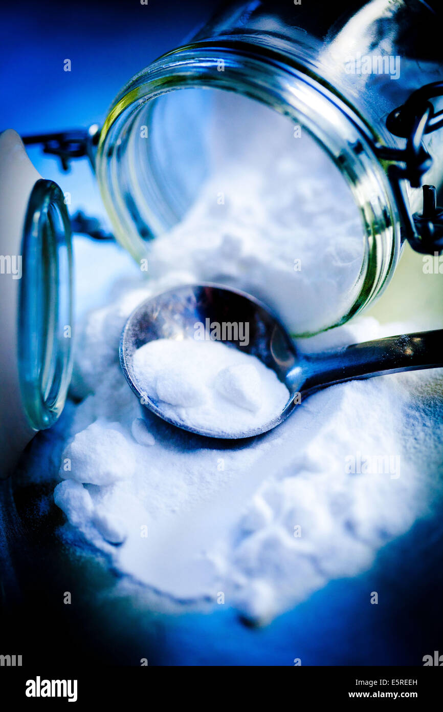Powder of sodium bicarbonate or baking soda Stock Photo - Alamy