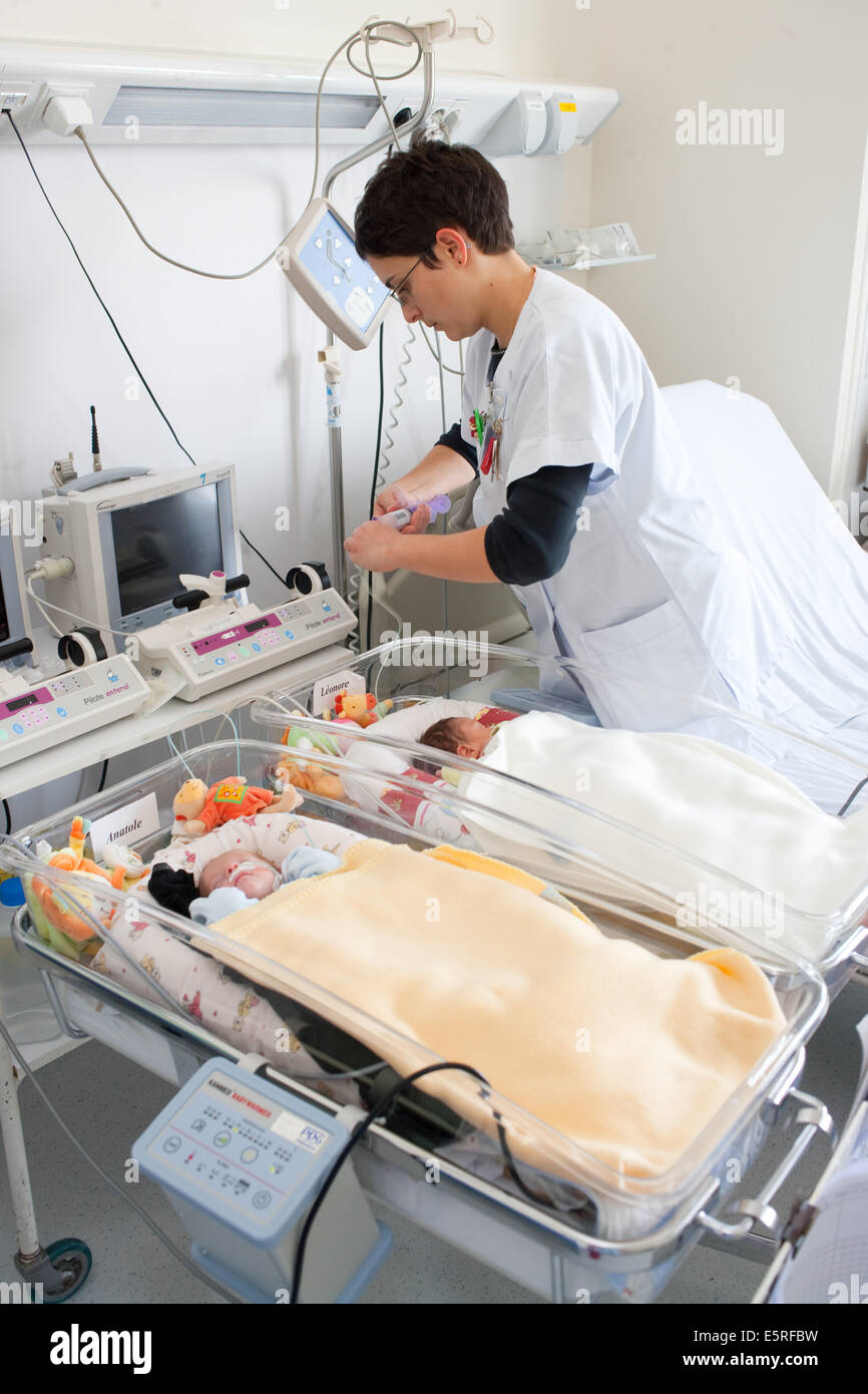 Paediatric hi-res stock photography and images - Alamy