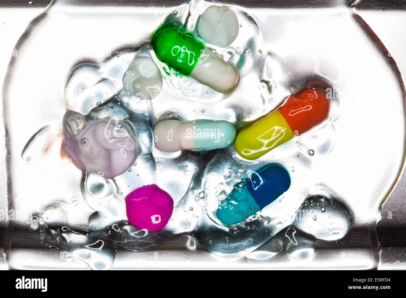 Capsules and tablets Stock Photo - Alamy