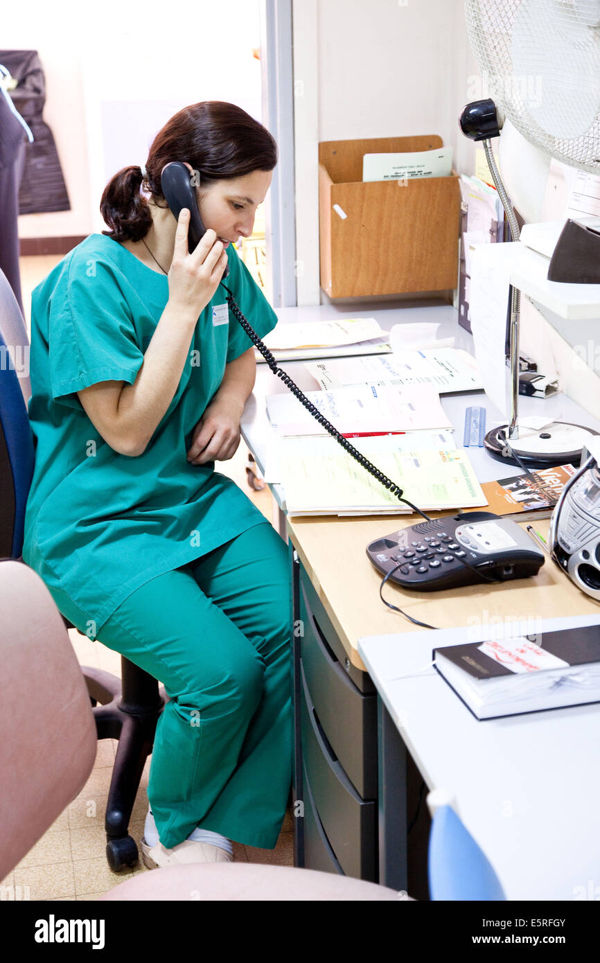 Midwife on the phone, Maternity department, Cochin hospital, Paris ...