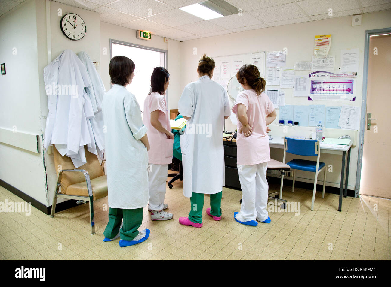 The midwives hi-res stock photography and images - Alamy