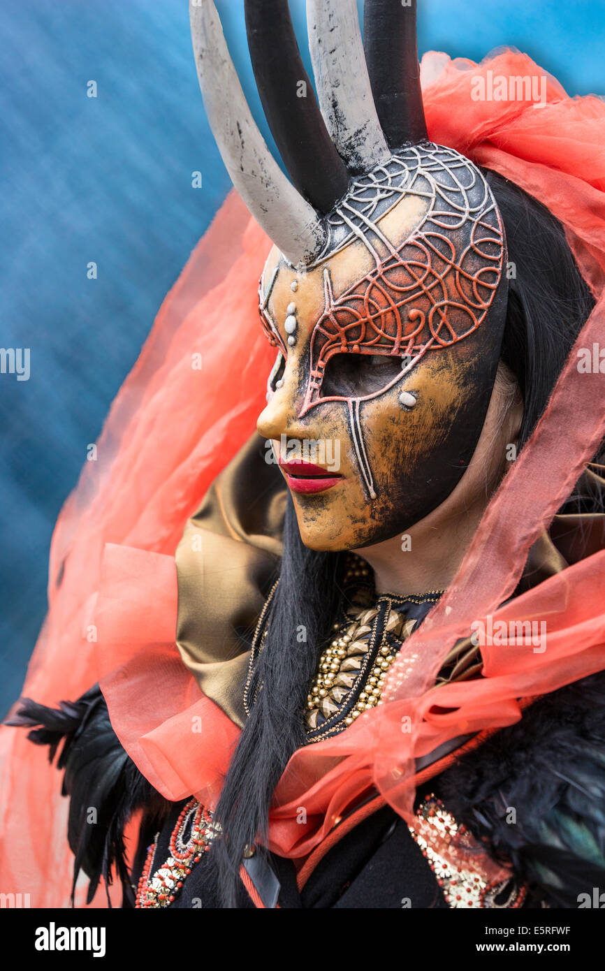 Horned mask hi-res stock photography and images - Alamy
