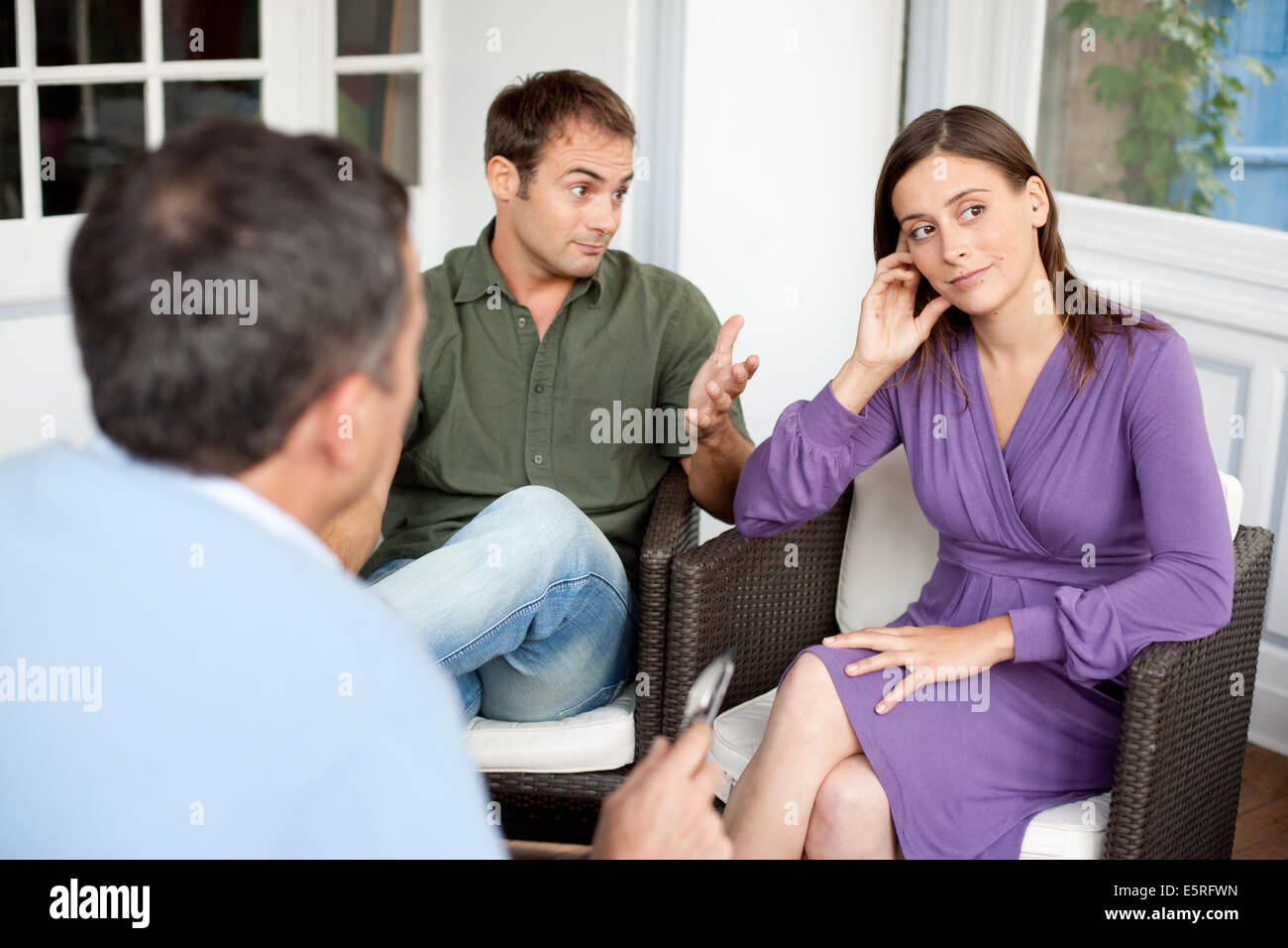 Couple having argument Stock Photo - Alamy