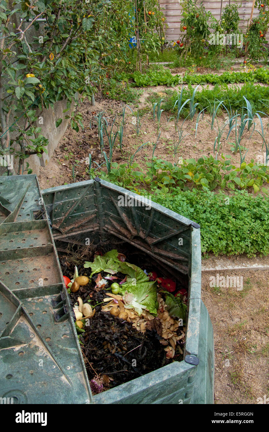 Compost decomposition hi-res stock photography and images - Alamy