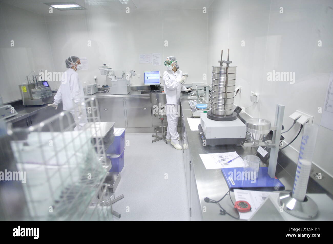 Agence Generale des Equipements et Produits de Sante (AGEPS) Production ...