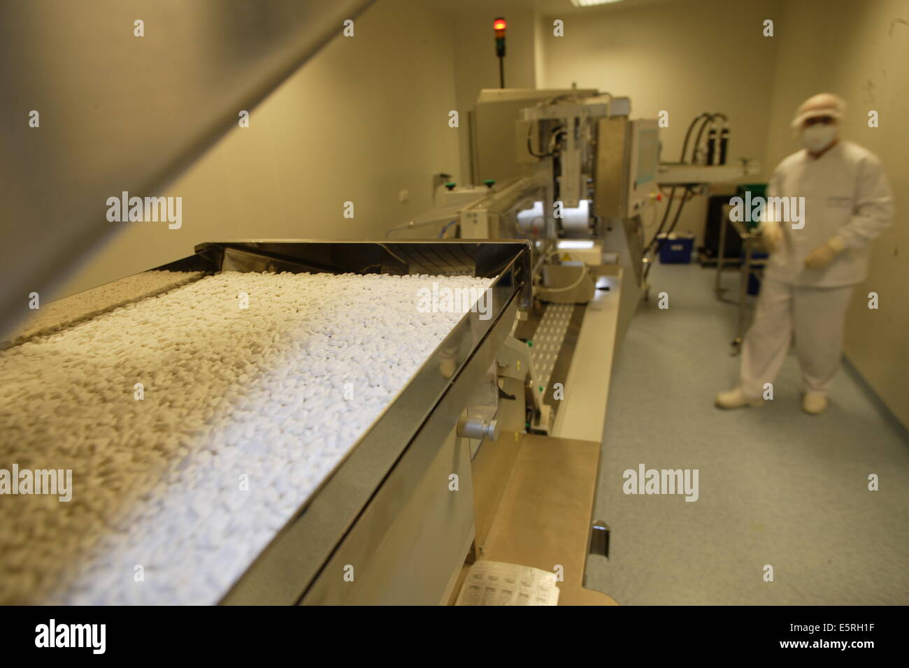 Agence Generale des Equipements et Produits de Santé (AGEPS) Production ...