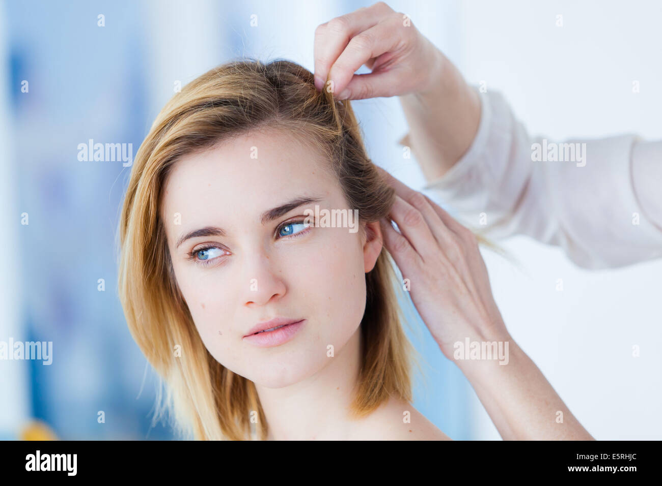 Scalp skin hi-res stock photography and images - Alamy