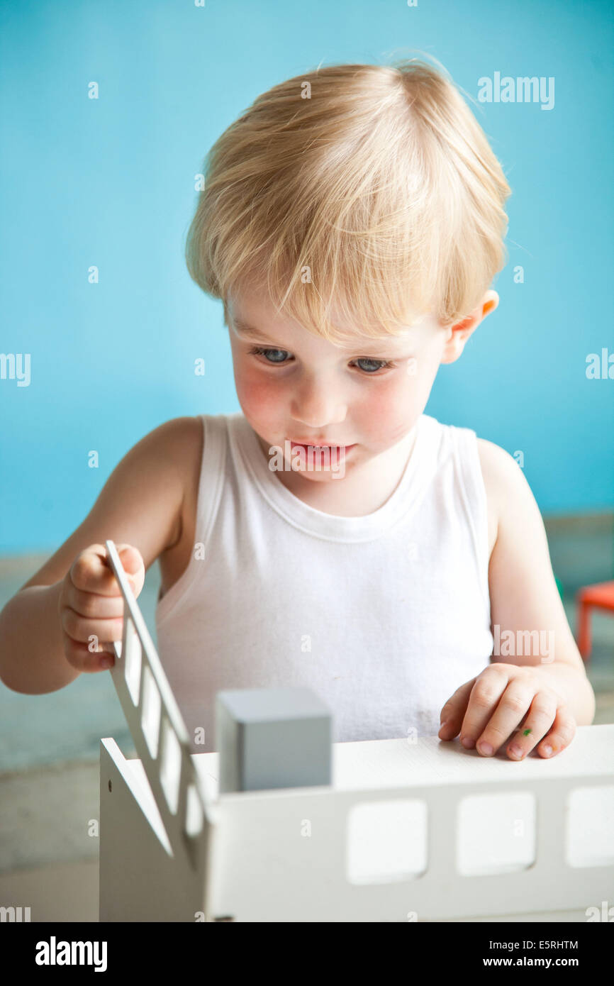 3 Year Old Boy Stock Photo Alamy 3-year-old-boy-stock-photo-alamy