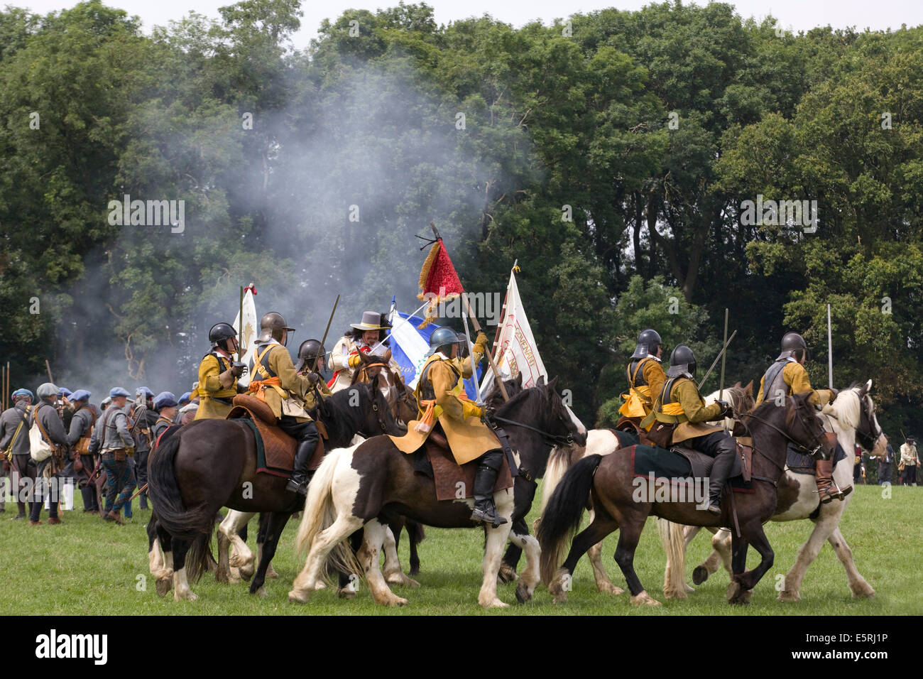 English Civil War Musketeer High Resolution Stock Photography and ...
