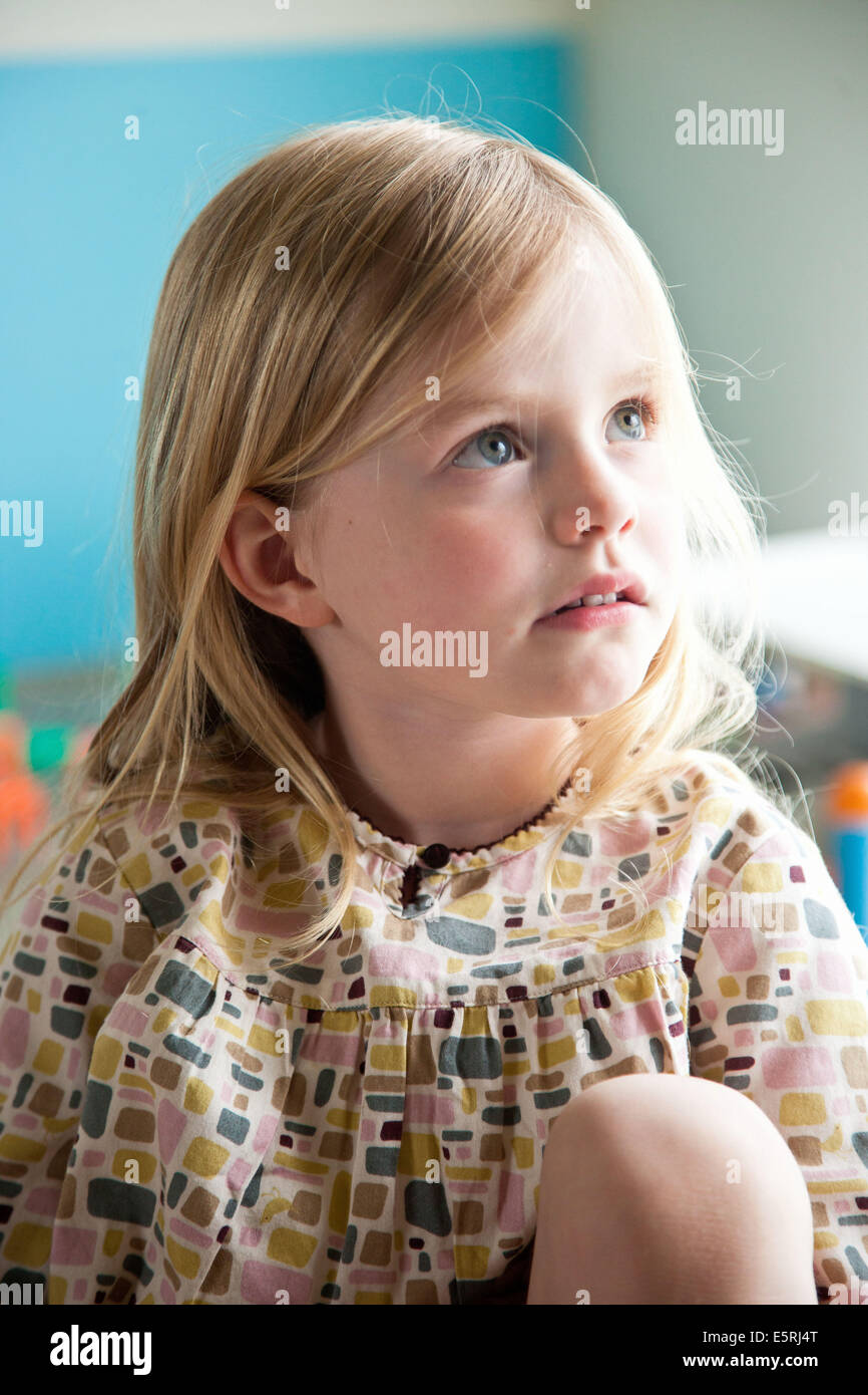 5 year old girl Stock Photo - Alamy
