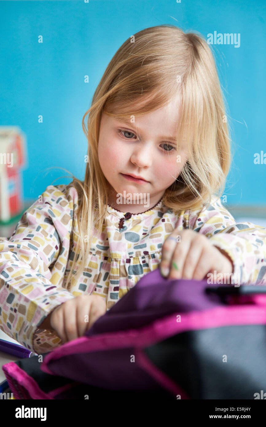 5 Year Old Girl With Her Schoolbag Stock Photo Alamy 5-year-old-girl-with-her-schoolbag-stock-photo-alamy
