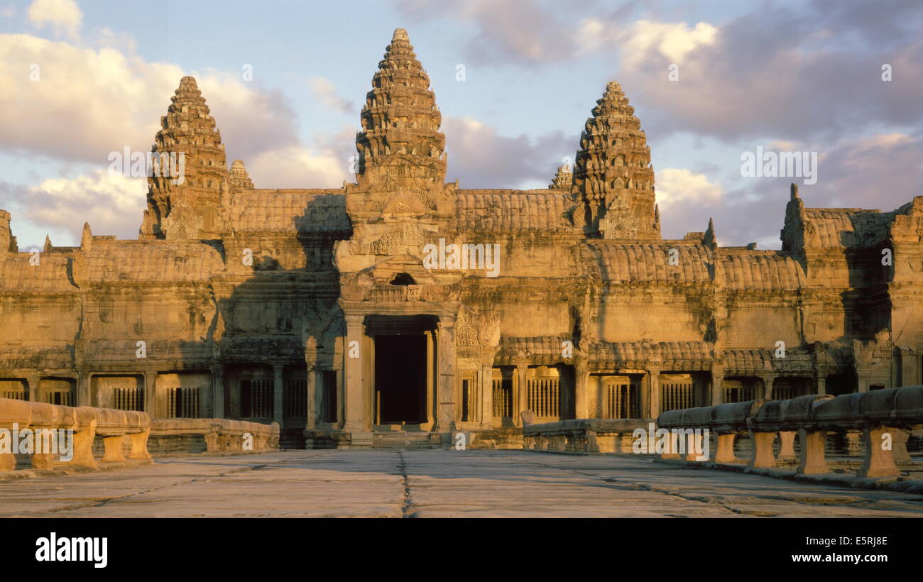 The main western entrance of Angkor Wat, Cambodia. The world's largest ...