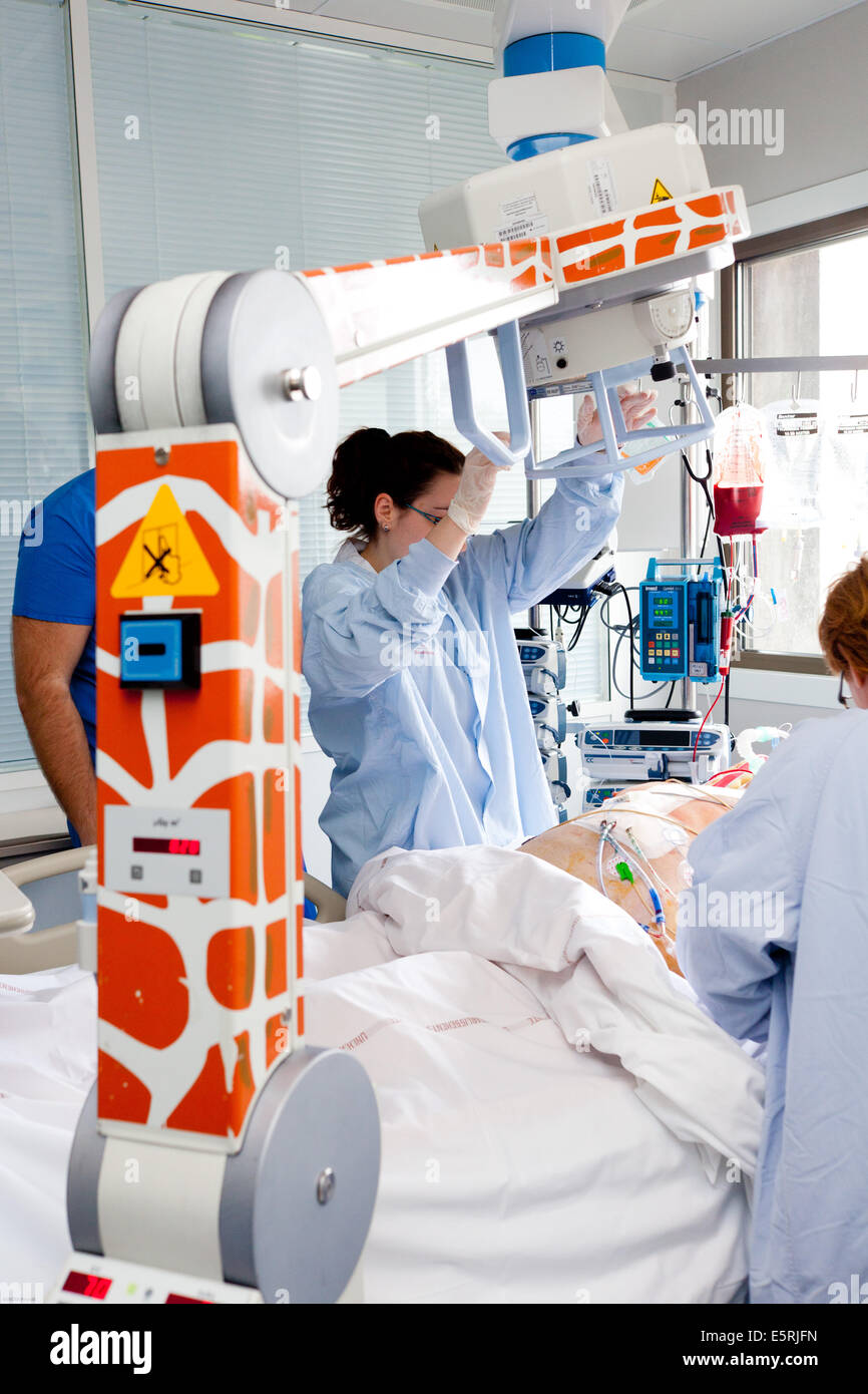 Mobile intensive care unit hi-res stock photography and images - Alamy