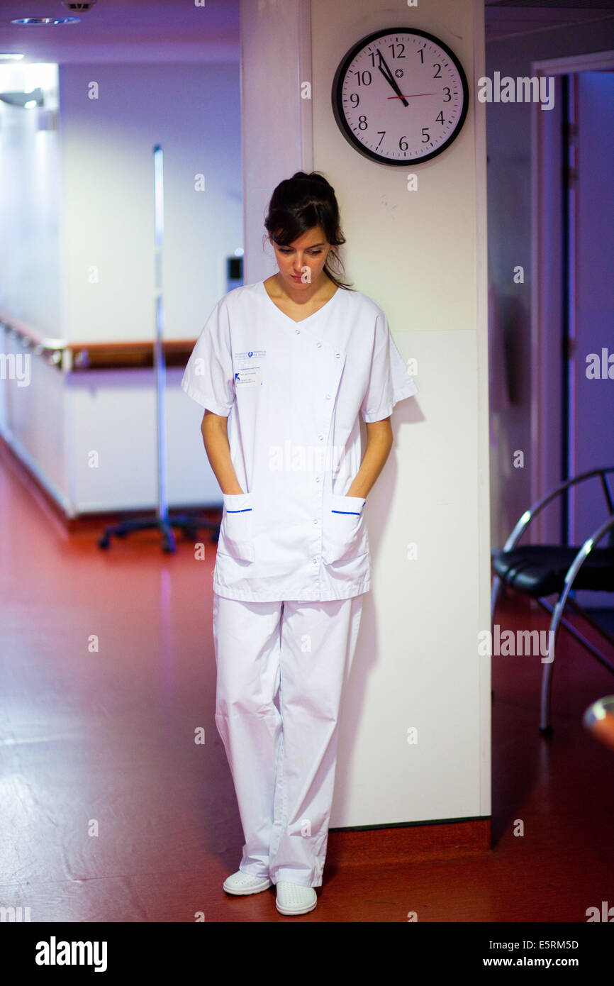Hospital night corridor hi-res stock photography and images - Alamy