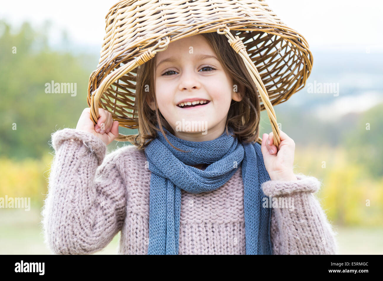 5 year old girl at countryside Stock Photo - Alamy