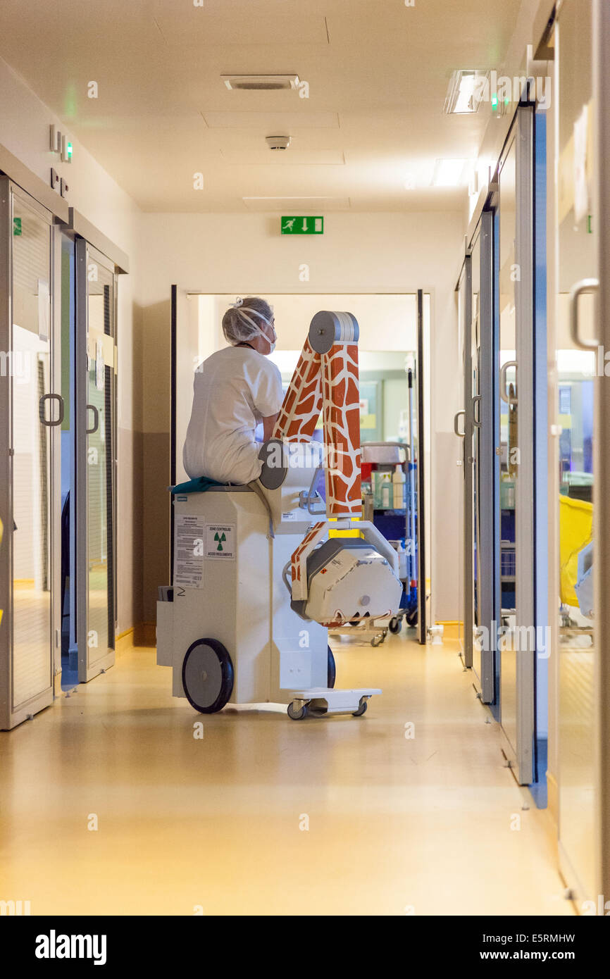 Mobile X-ray unit. Maternity department, Cochin hospital, Paris, France ...
