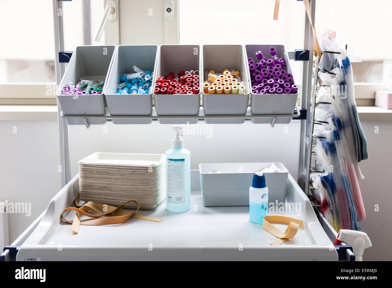 Blood testing equipment hi-res stock photography and images - Alamy