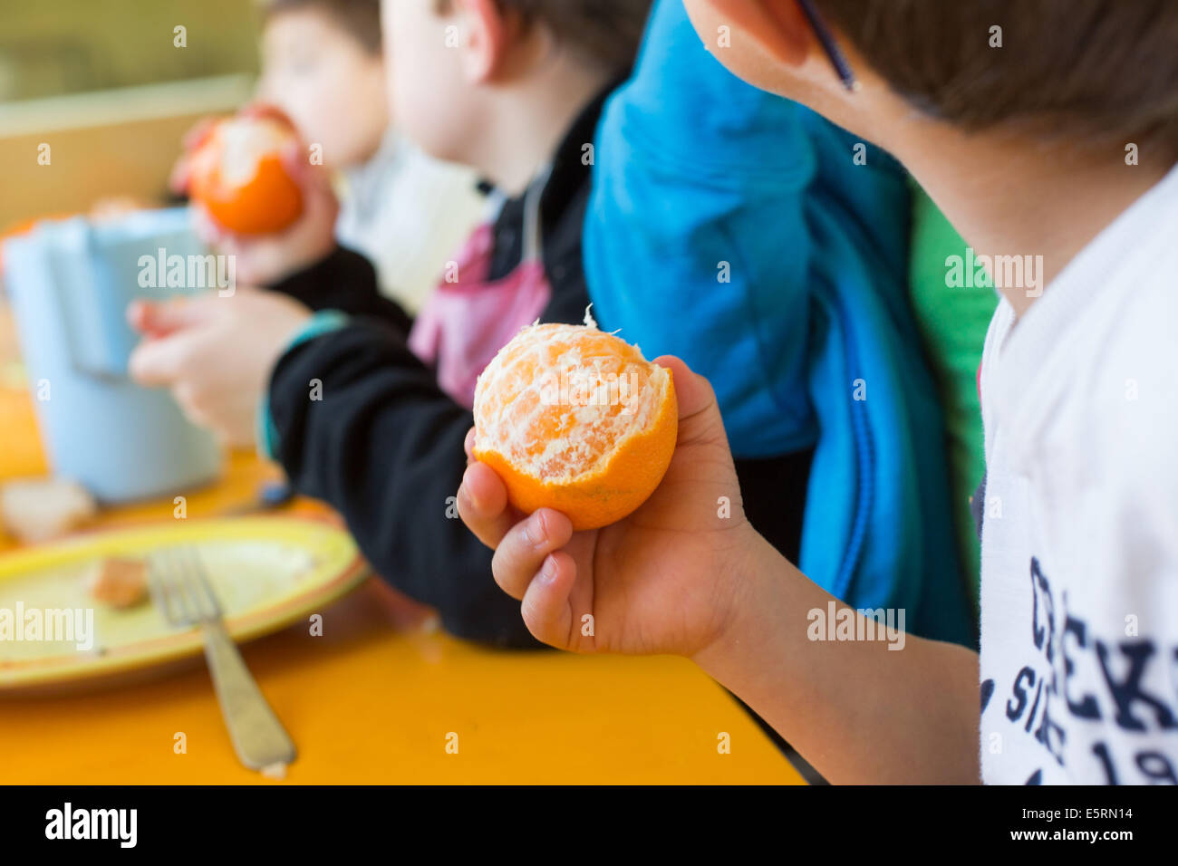 Elementary school cafeteria Stock Photo - Alamy