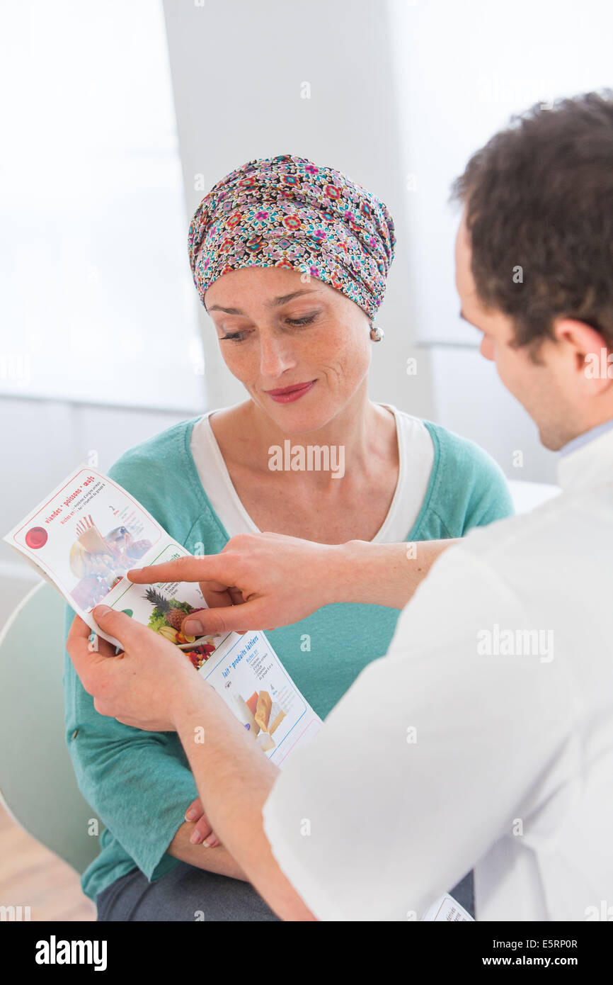 Woman undergoing chemotherapy hi-res stock photography and images - Alamy