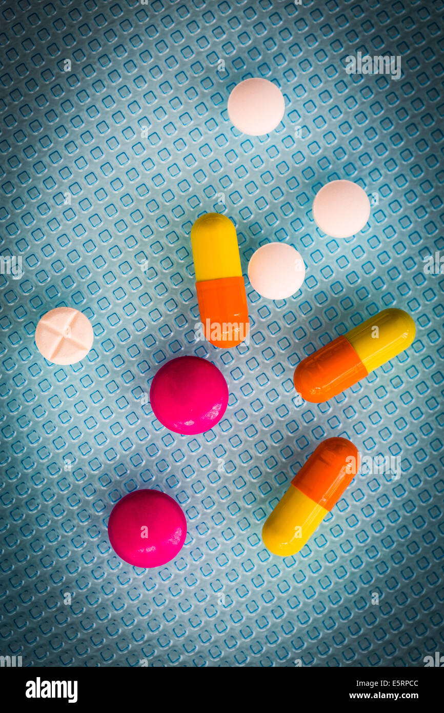 Tablets and capsules hi-res stock photography and images - Alamy
