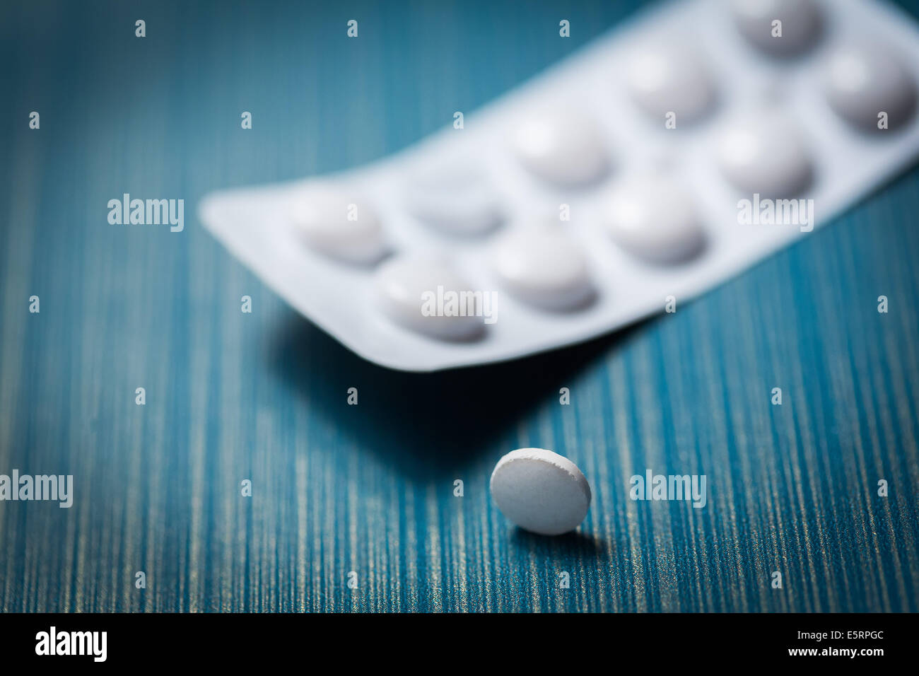 Tablets drug hi-res stock photography and images - Alamy