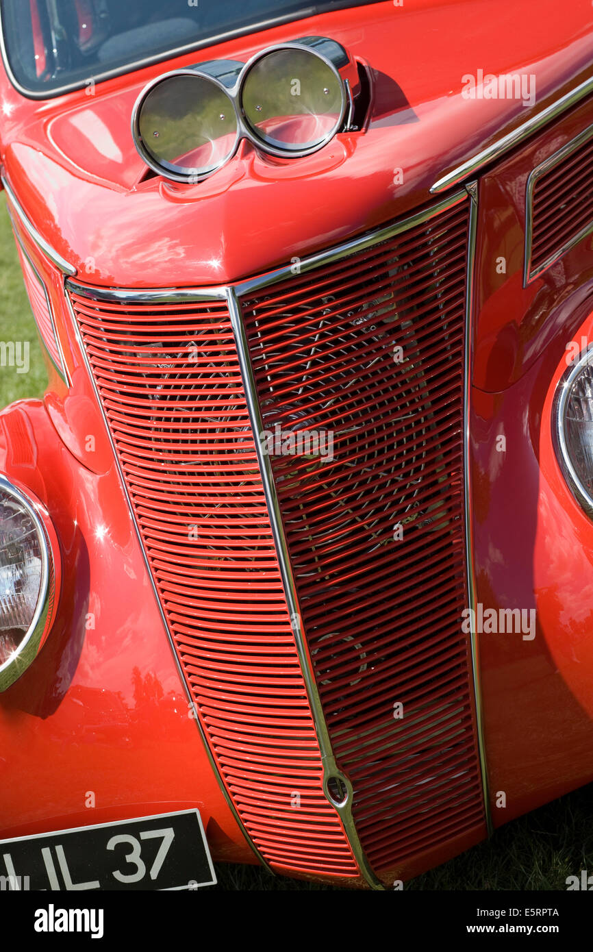 Red ford hot rod coupe hi-res stock photography and images - Alamy