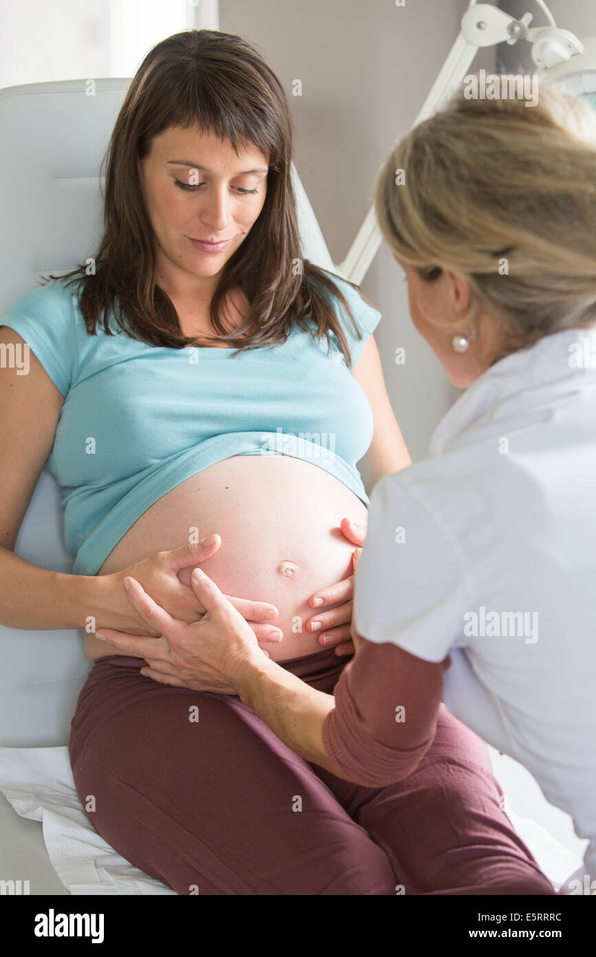 Thrid trimester hi-res stock photography and images - Alamy