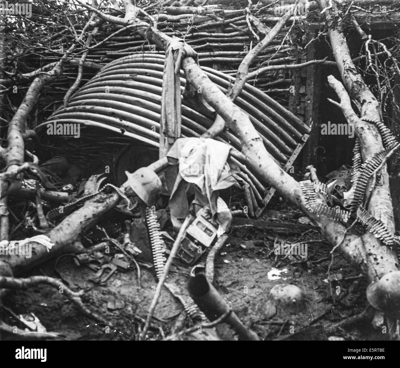 Battlefield weapon Black and White Stock Photos & Images - Alamy