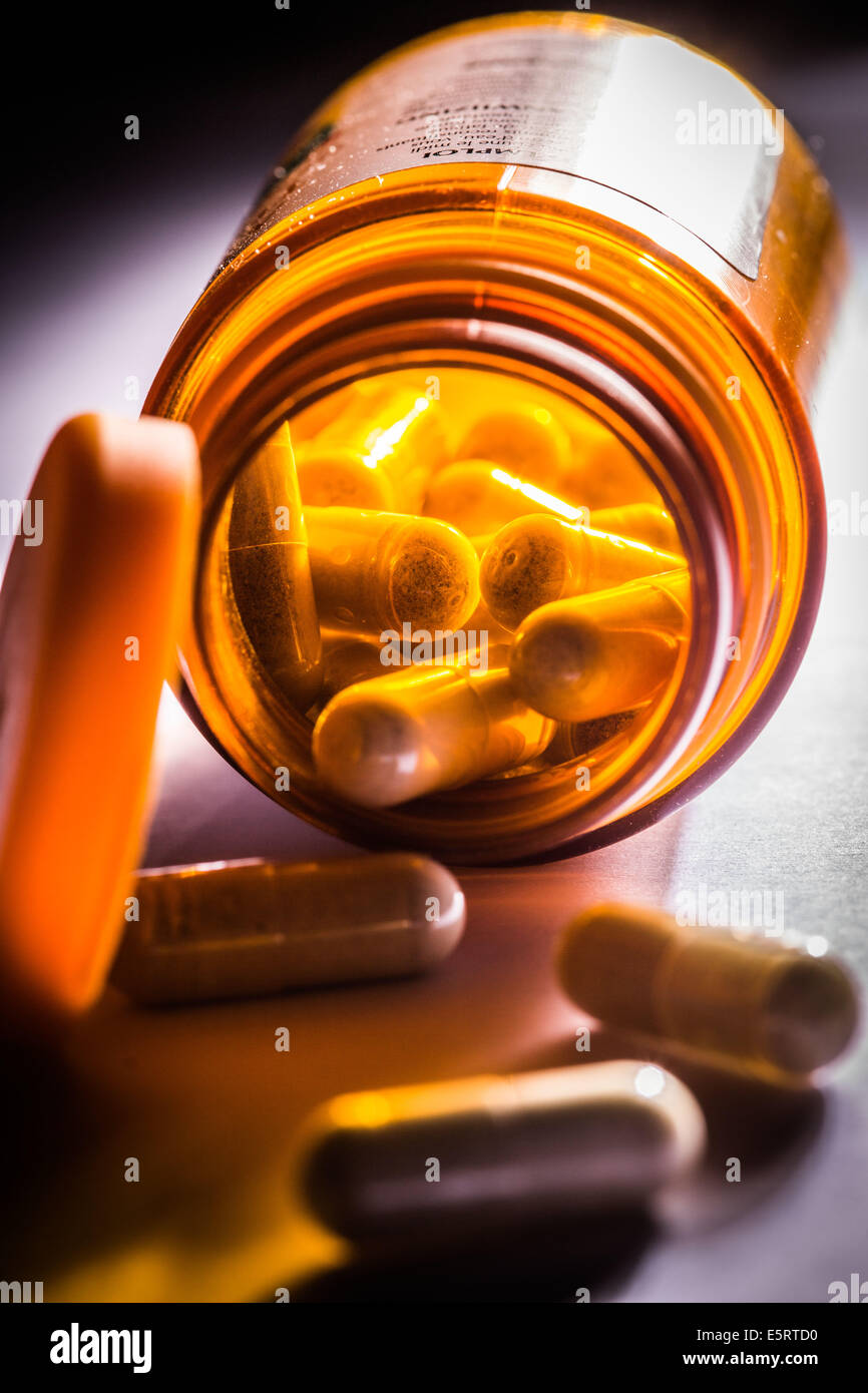 Packaging capsules hi-res stock photography and images - Alamy