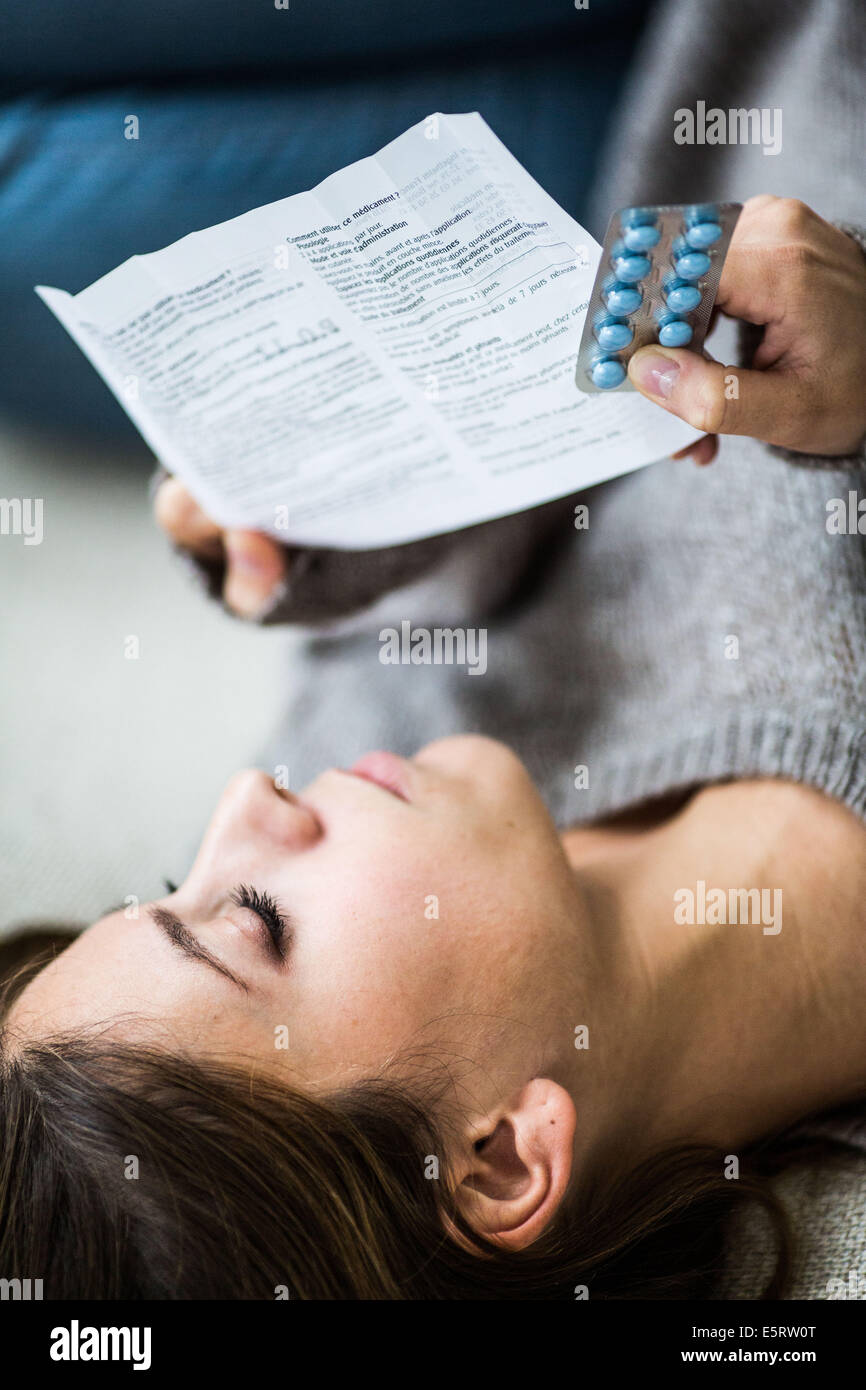 Reading medication instructions hi-res stock photography and images - Alamy