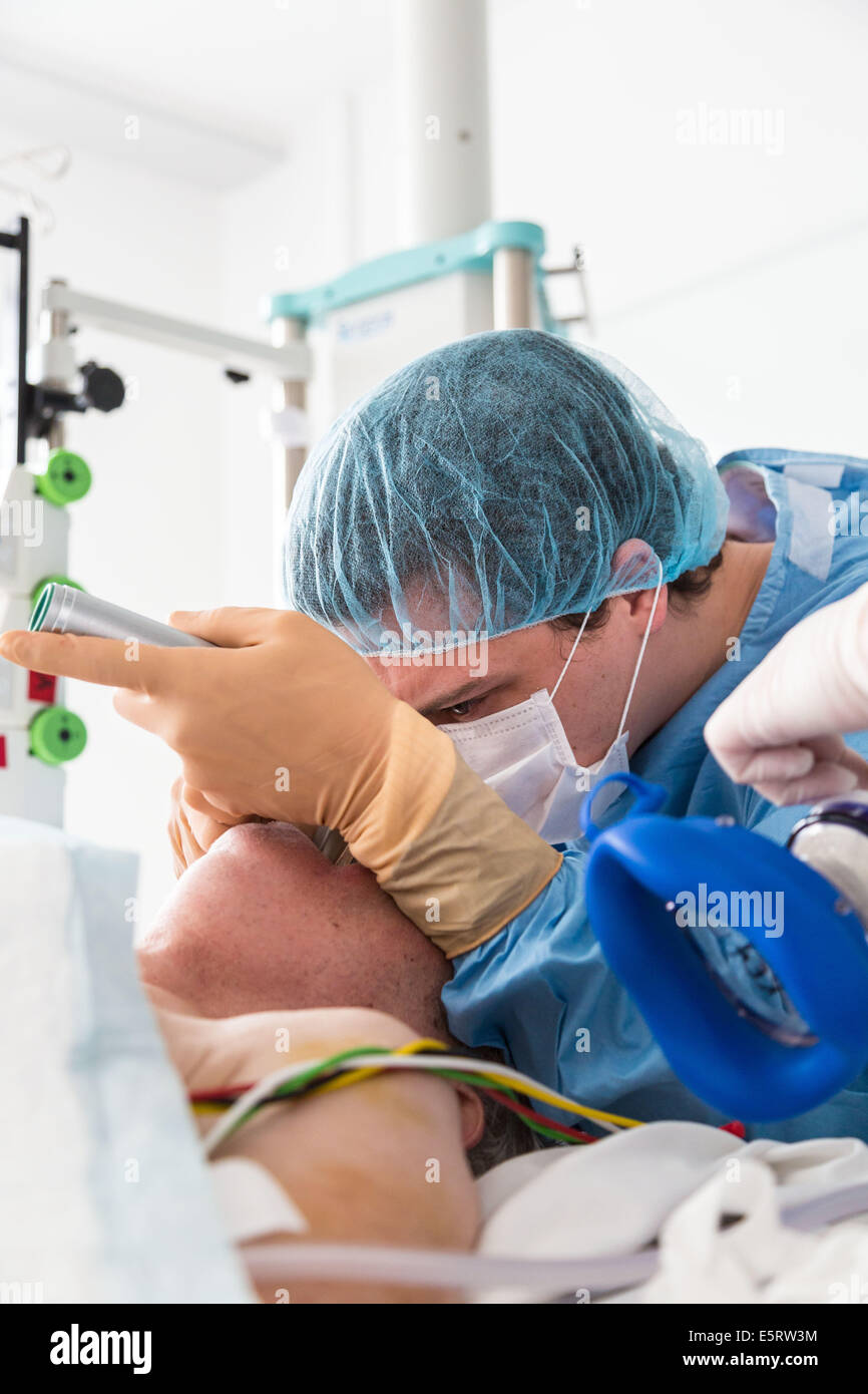 Intubation Intubation Stock Photos & Intubation Intubation Stock Images ...