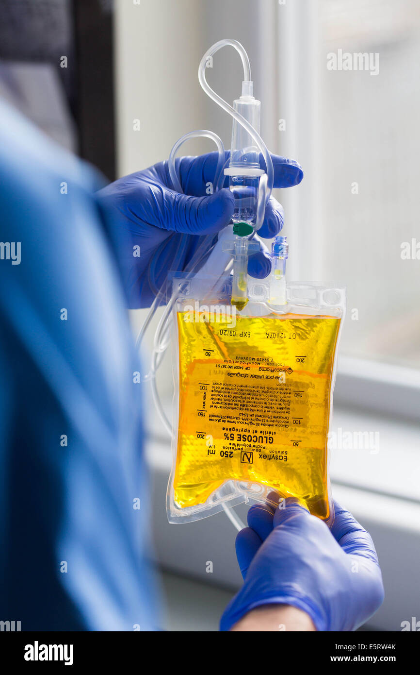 Sterile preparation of chemotherapy. Limoges hospital pharmacy Stock ...