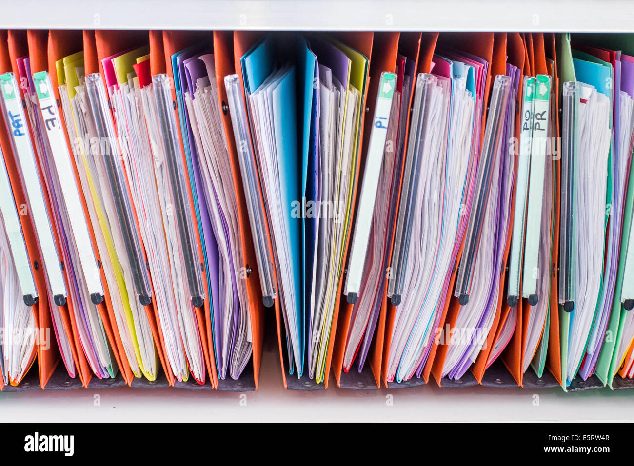 Shelves filing records hi-res stock photography and images - Alamy