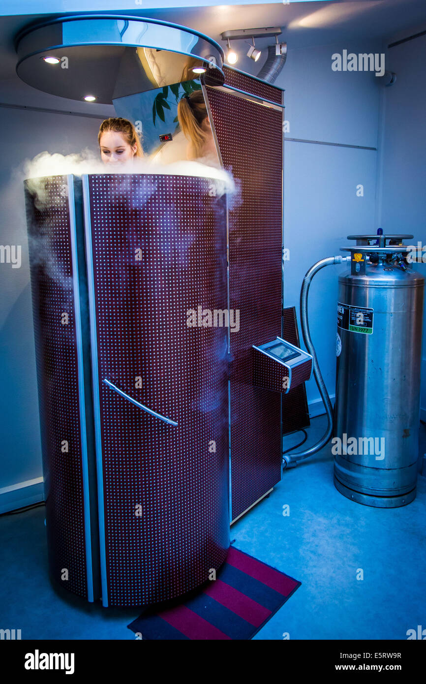 Woman in a whole body cryotherapy cabine Stock Photo - Alamy