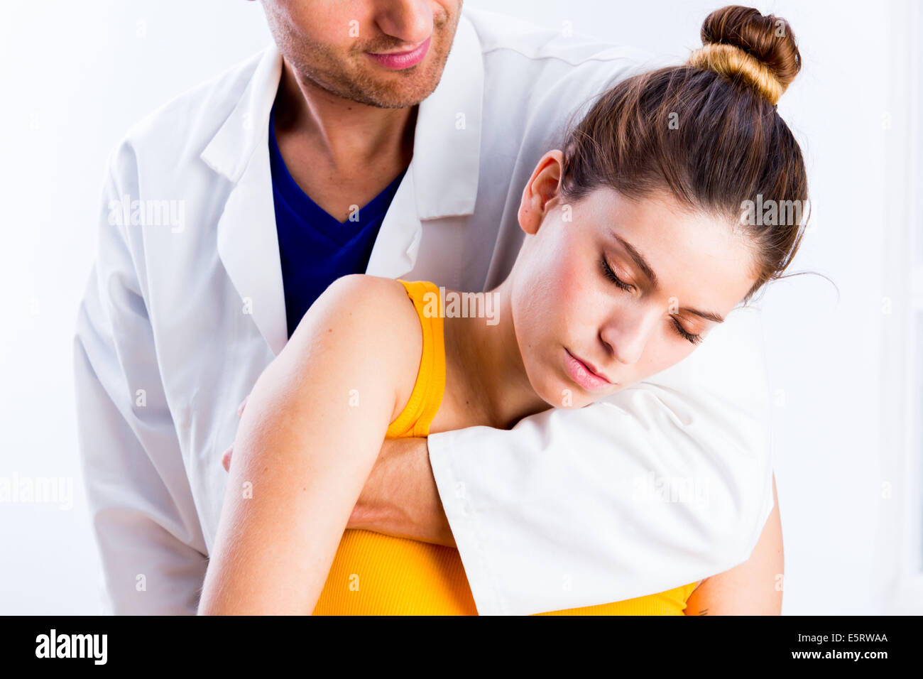 Structural osteopathy session, treatment of back pain by running tissue ...