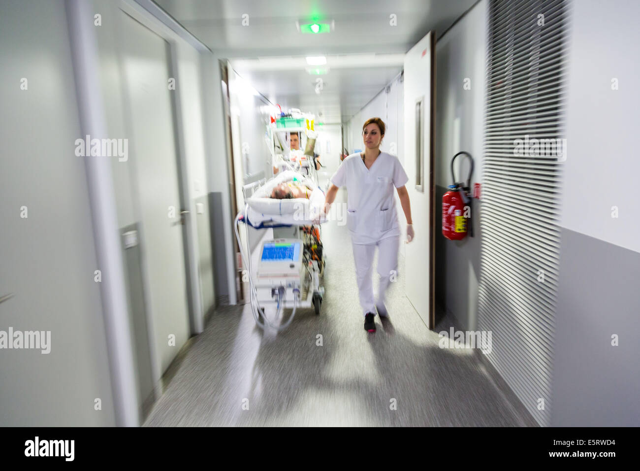 Stretcher stretchered hi-res stock photography and images - Alamy
