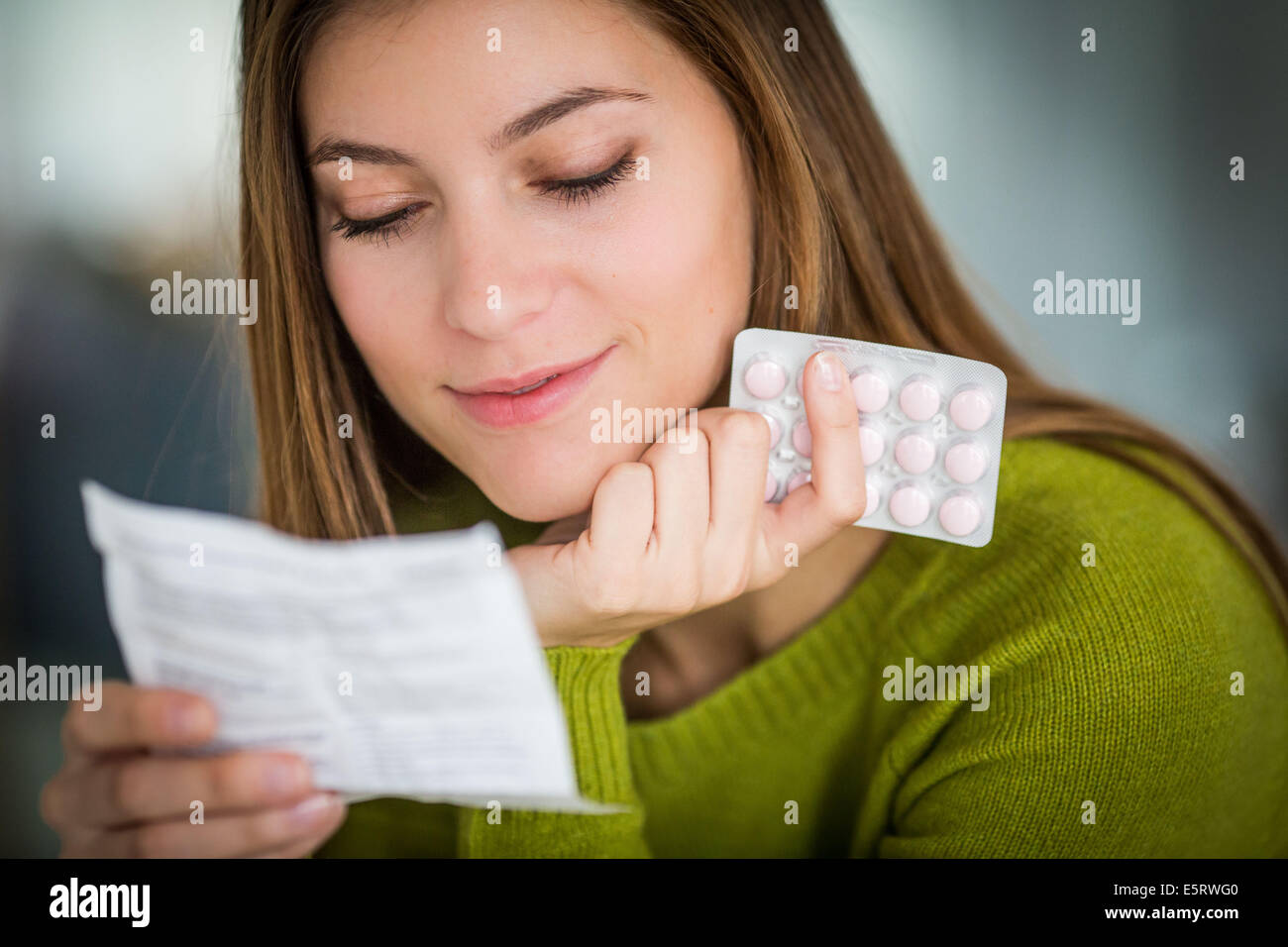 Reading medication instructions hi-res stock photography and images - Alamy