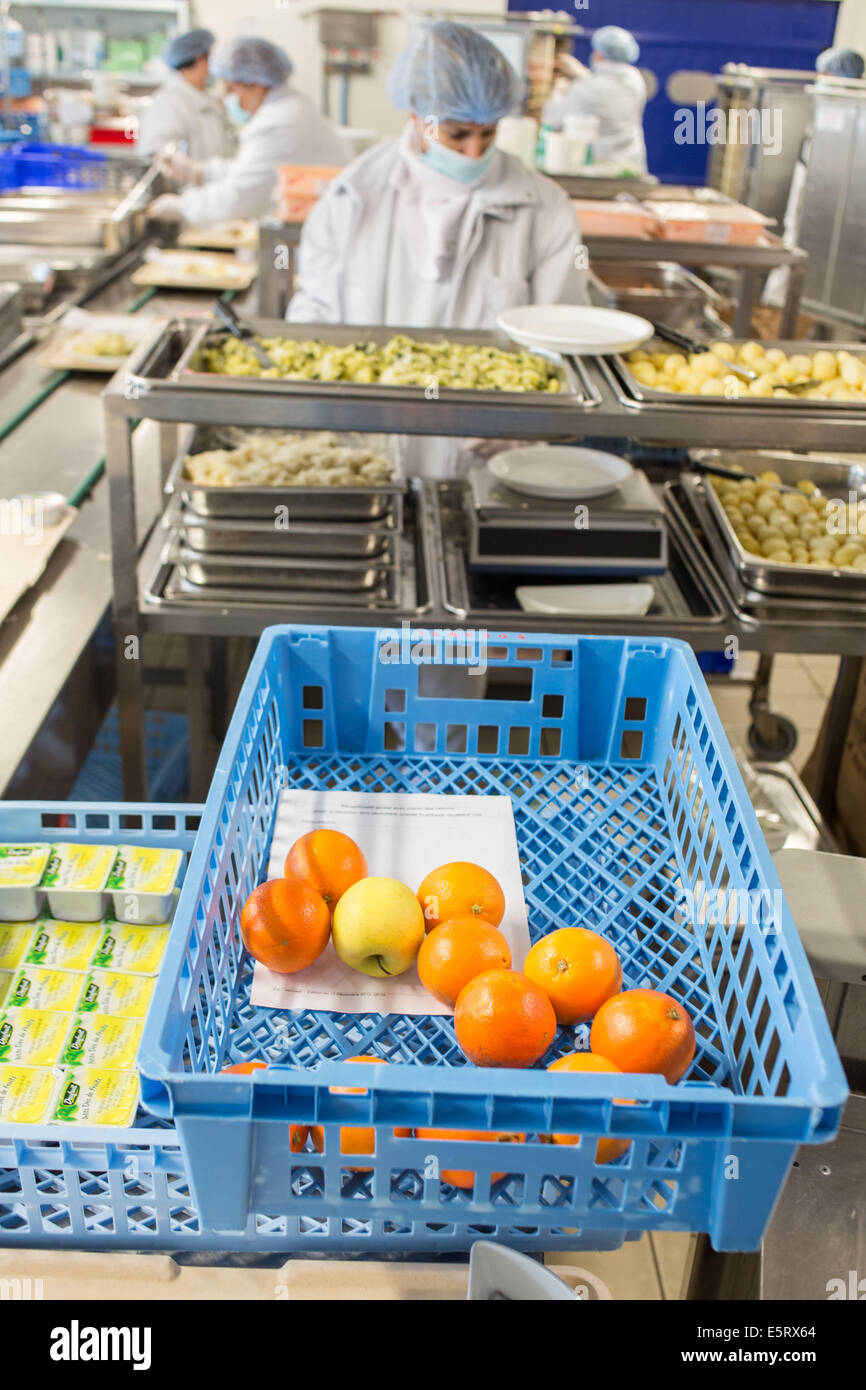 Hospital kitchen food hi-res stock photography and images - Alamy