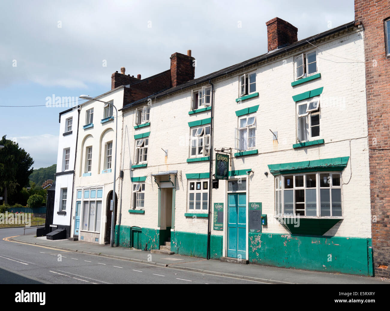 The grapes pub in Newtown, Powys Wales UK Stock Photo - Alamy